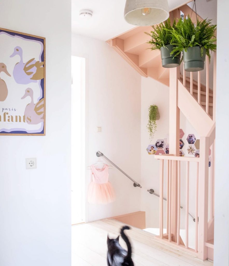 Fotowand in het trapgat maken? Praktische tips & inspirerende ...